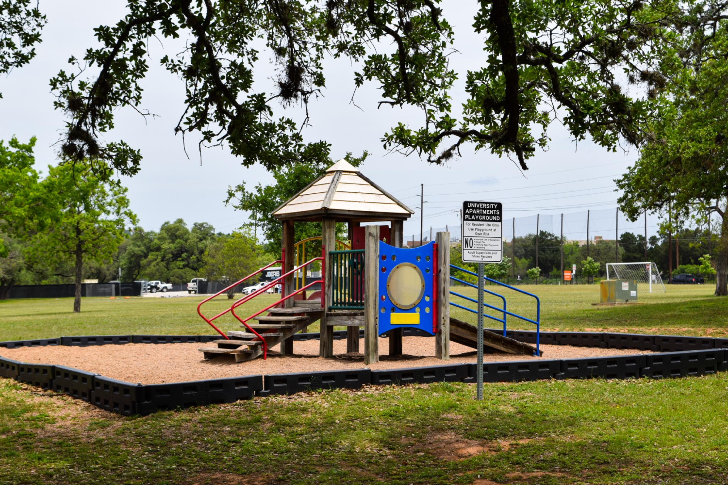 Brackenridge Apartments - Family Housing | University Housing and Dining