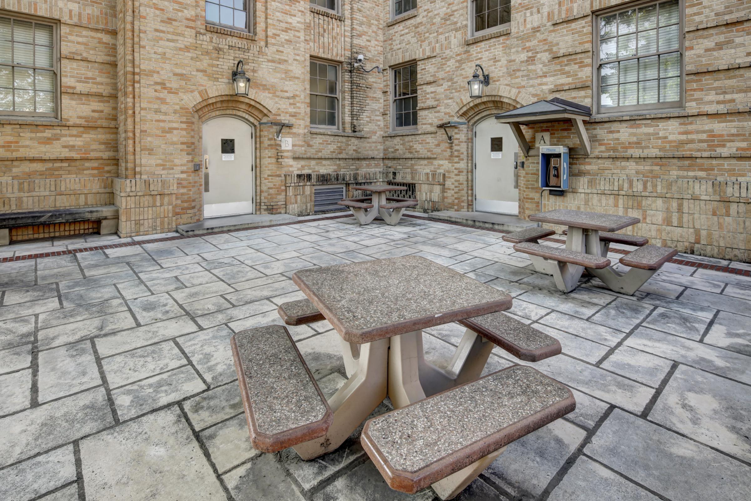 Brackenridge Hall University Housing And Dining